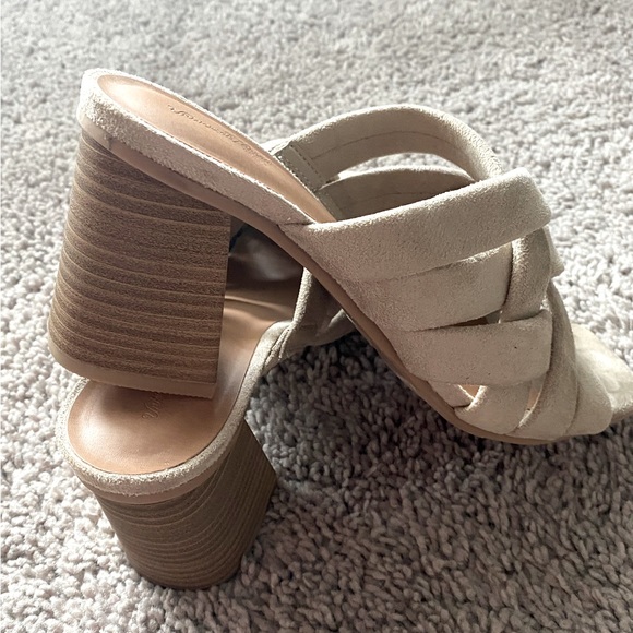 Universal Thread | Shoes | Universal Thread Block Heel Suede Sandals ...